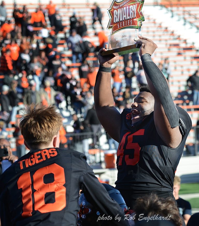 Massillon Downs Canton McKinley in Defensive Battle - MassillonTigers.com