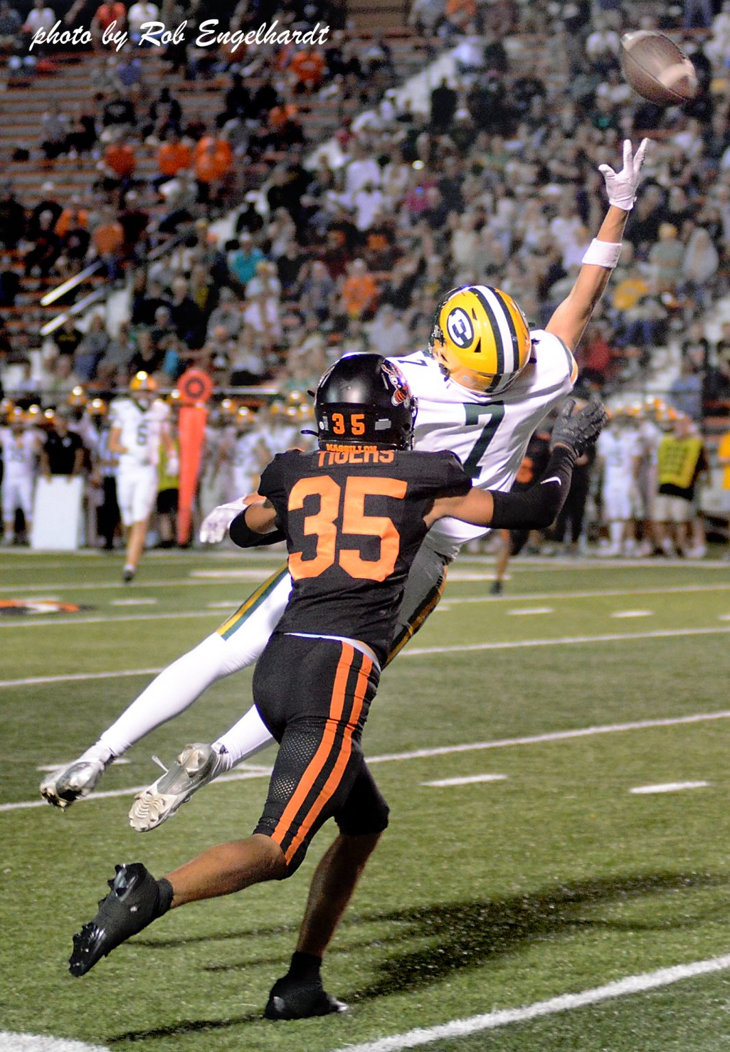 Massillon Holds Off No.1 Lakewood St. Edward to Win 4th Consecutive ...