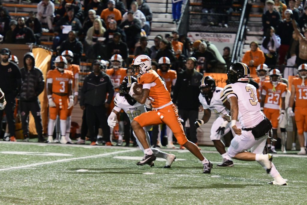 Massillon Wears Down Warren Harding in 42-10 Victory - MassillonTigers.com