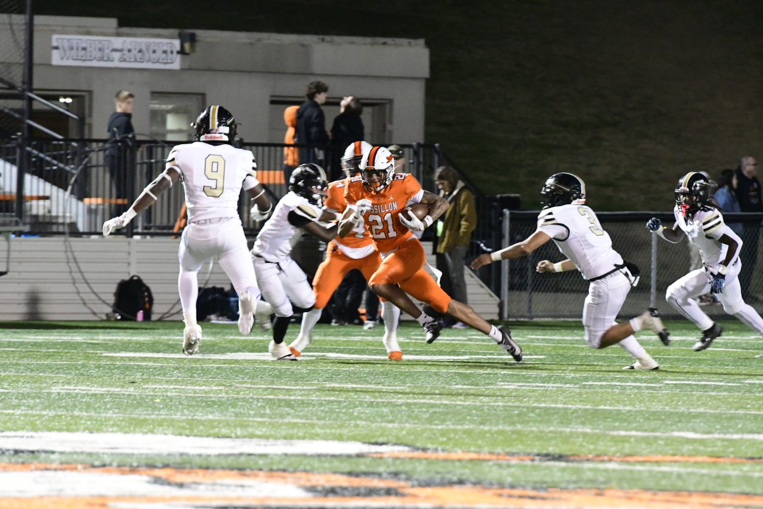 Massillon Wears Down Warren Harding in 42-10 Victory - MassillonTigers.com