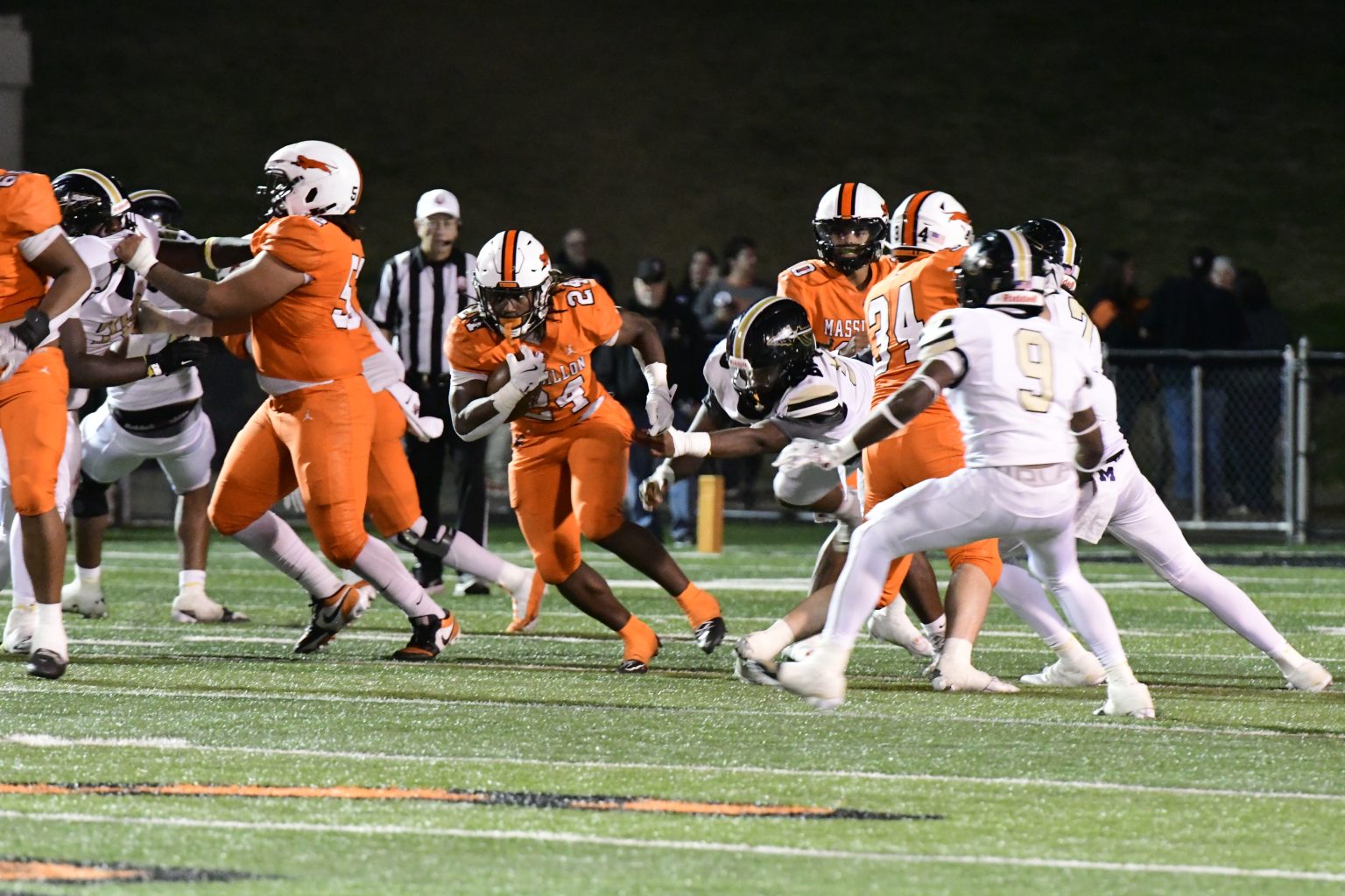 Massillon Wears Down Warren Harding in 42-10 Victory - MassillonTigers.com