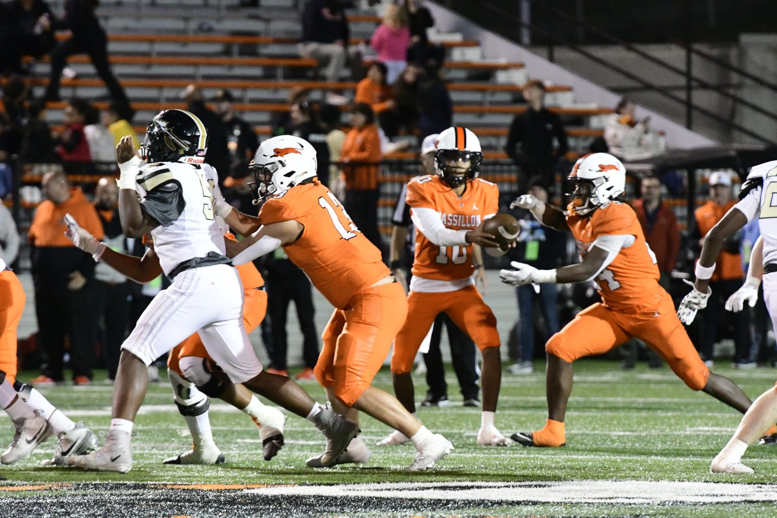 Massillon Wears Down Warren Harding in 42-10 Victory - MassillonTigers.com